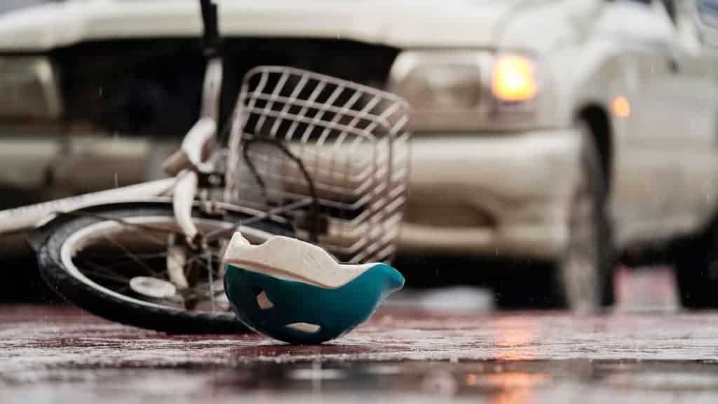 Rainstorms Lead to Rain Accidents, Causing Injuries and Damage